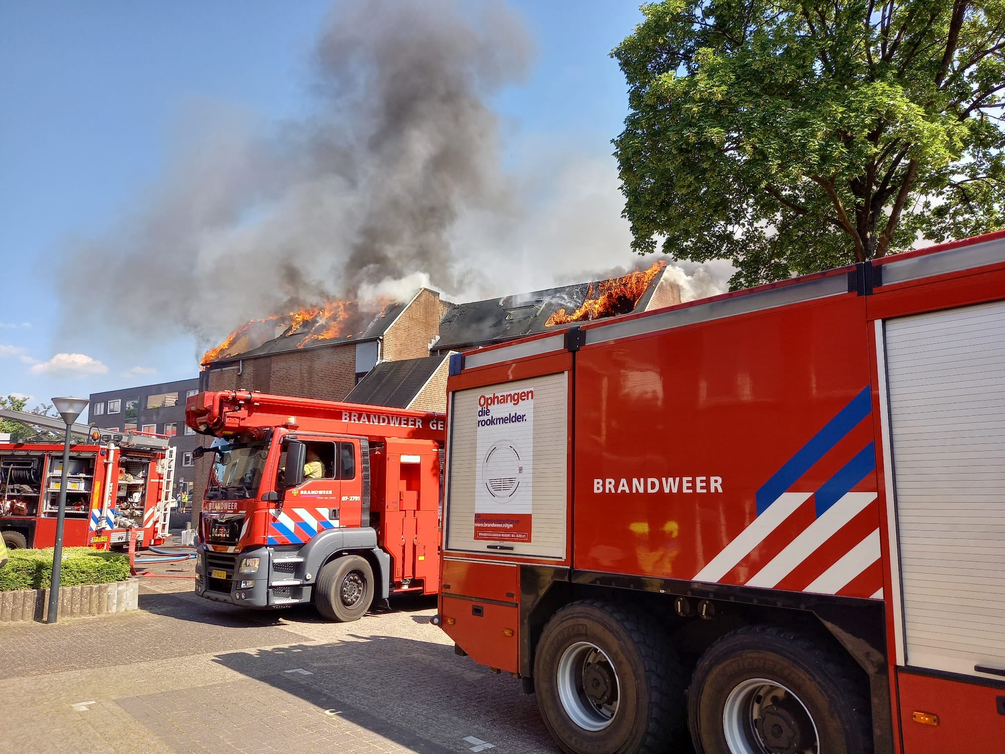 Heftige en felle woningbrand - Uddel Info