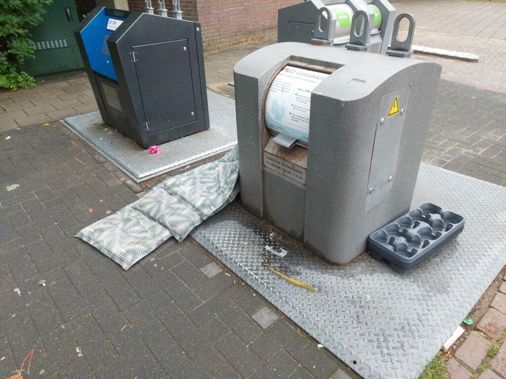 Afvalcontainer vol? - Uddel Info